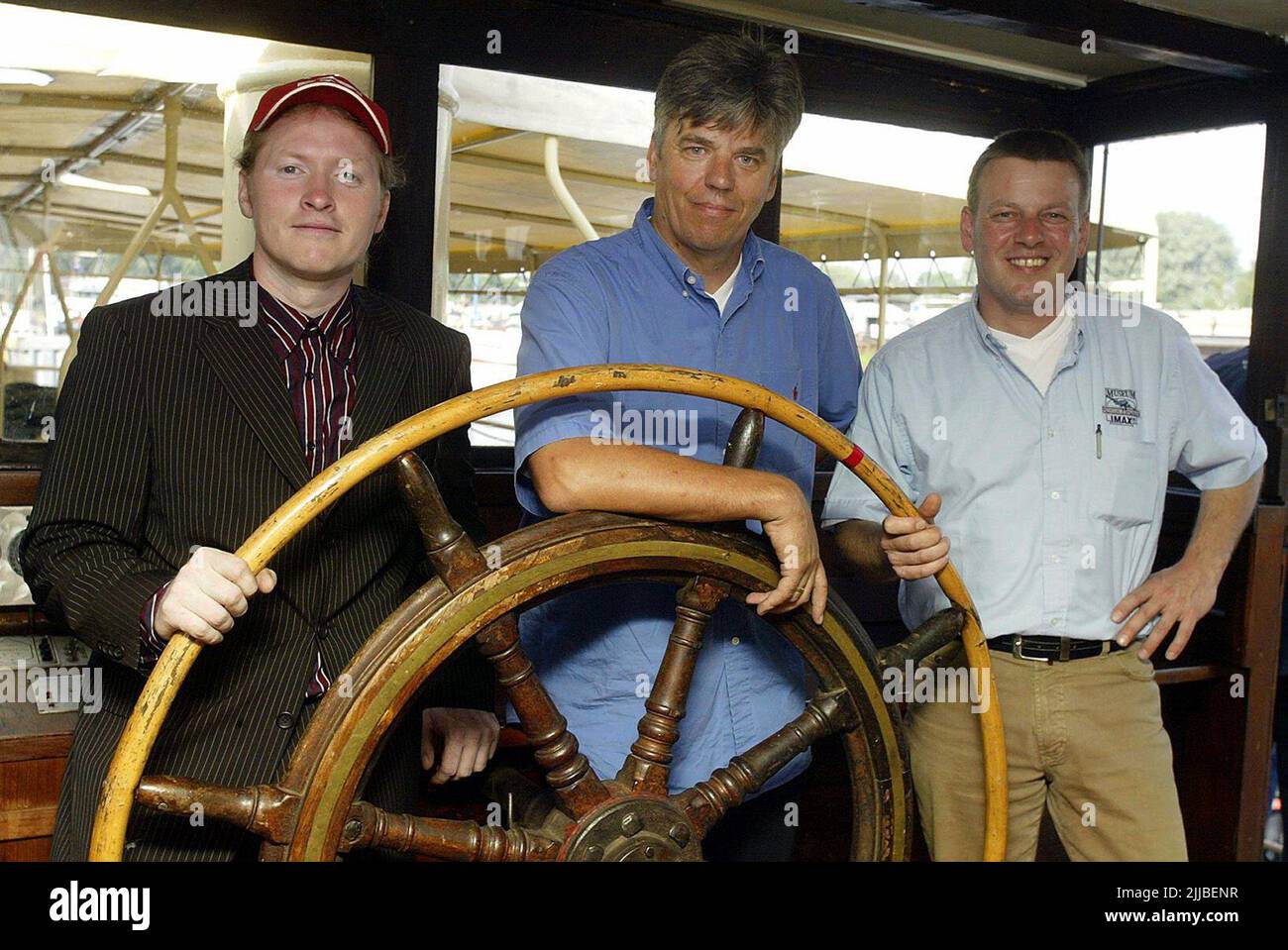 Kelly's Schiff "Hausboot Sean o'Kelley" legt zum letzten male ab und ...