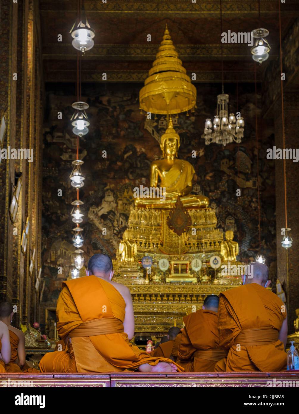 Wat Pho temple in Bangkok Thailand, The reclining buddha temple in ...