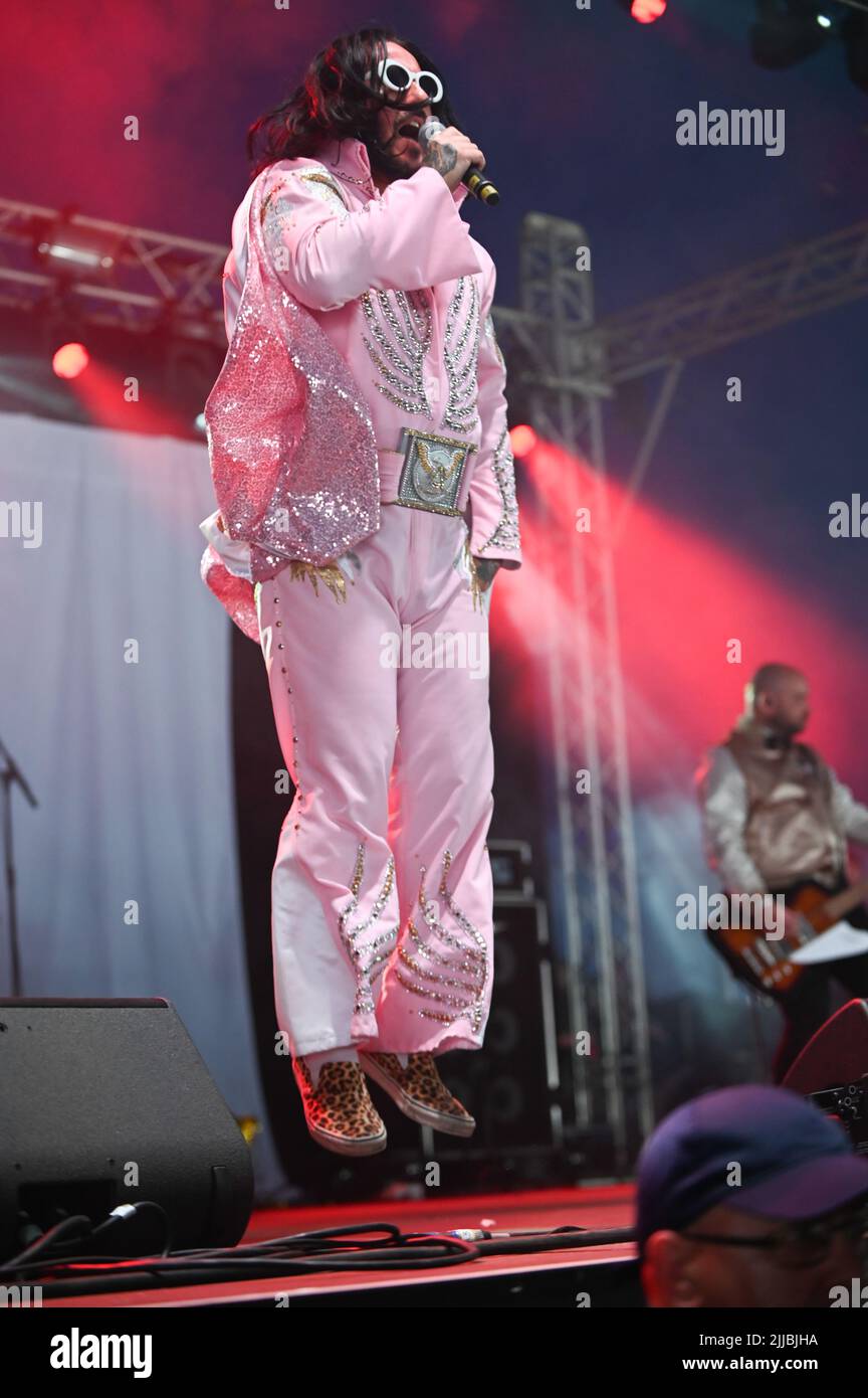 Elvana Performing at Tramlines Festival , Uk , 24.07.2022 Stock Photo ...