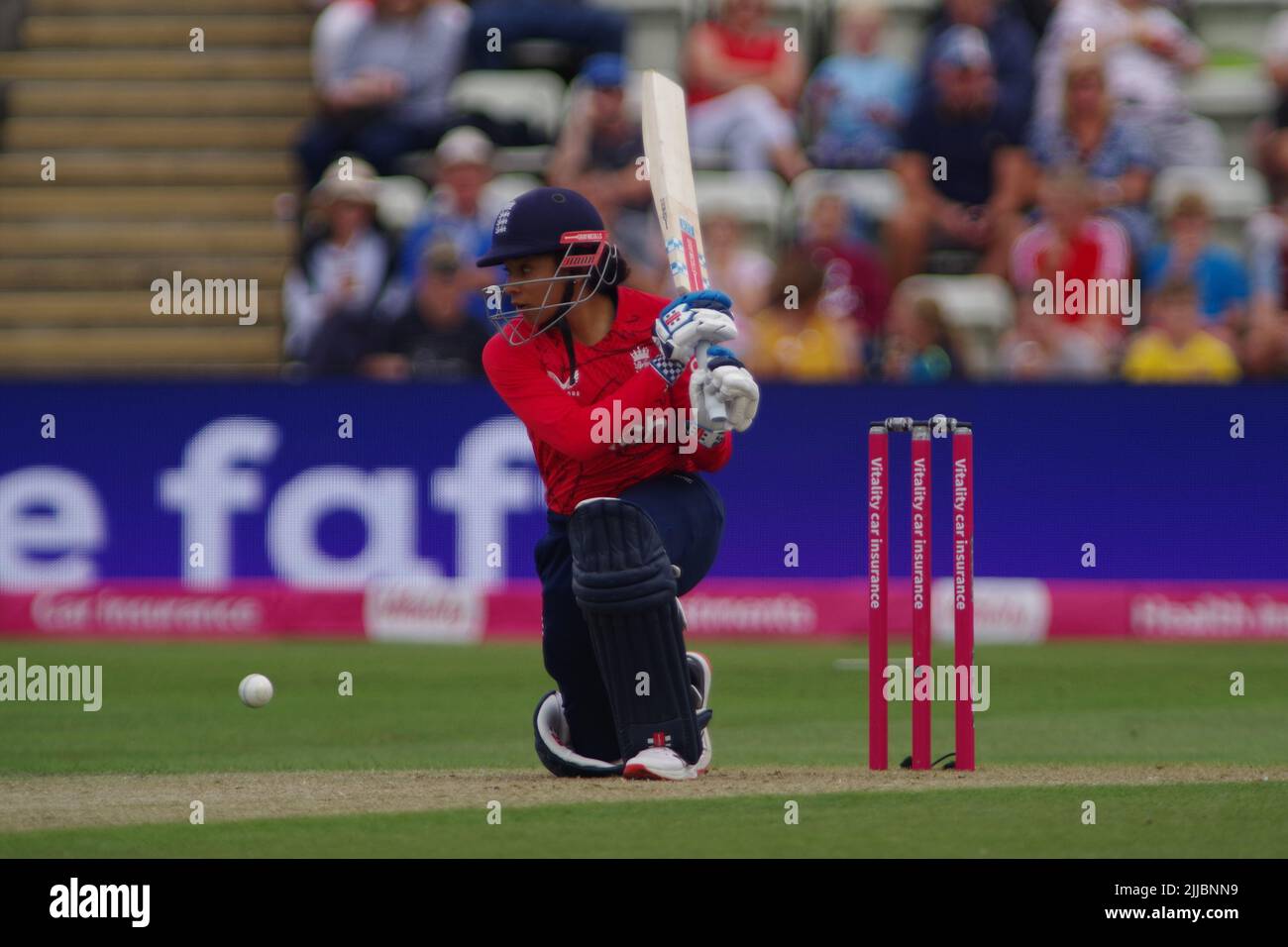 Worcester, England, 23 July 2022. Sophia Dunkley batting for England ...