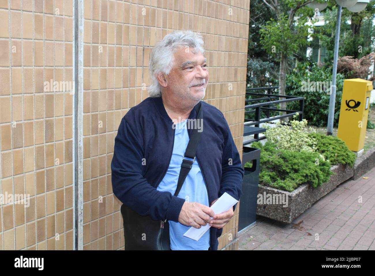 Nicolas Reyes von der Gruppe Gipsy Kings bei der Ankunft zu seinem ...