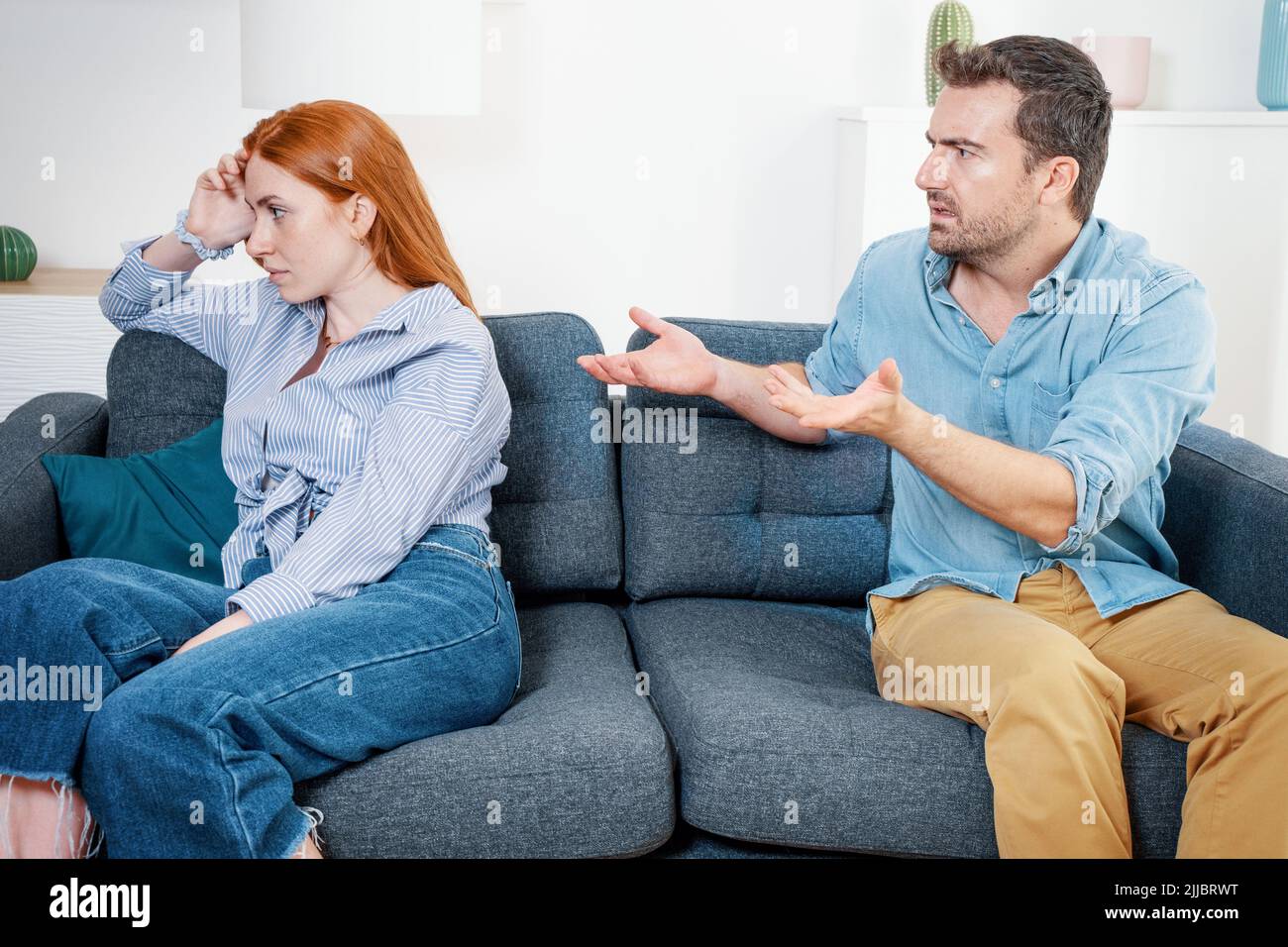 Crisis in relationships hi-res stock photography and images - Alamy