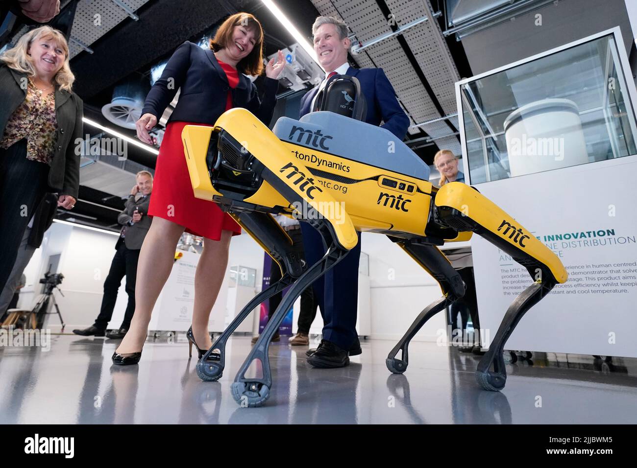 Labour leader Sir Keir Starmer and shadow chancellor Rachel Reeves ...