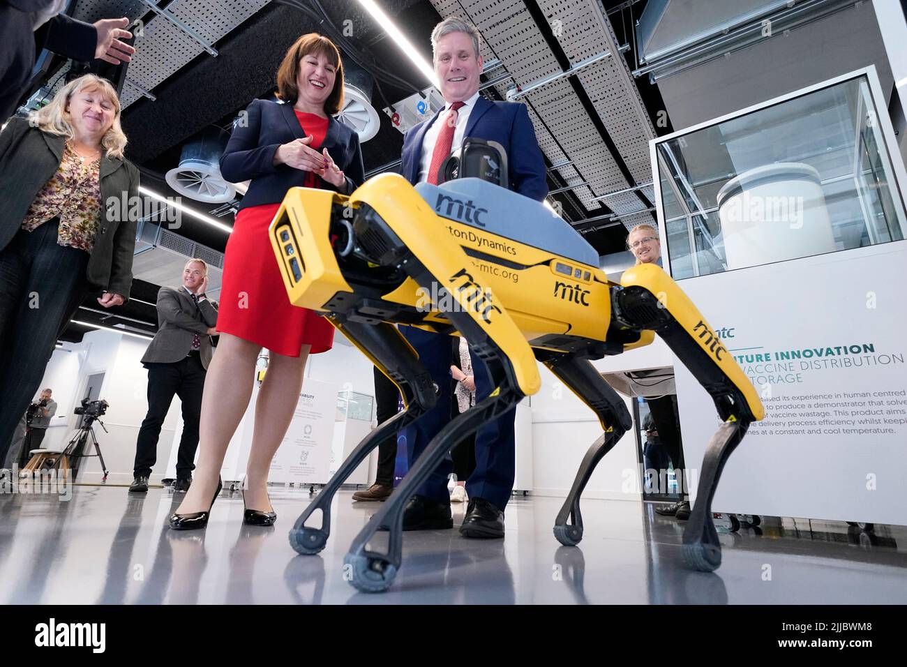 Labour leader Sir Keir Starmer and shadow chancellor Rachel Reeves ...