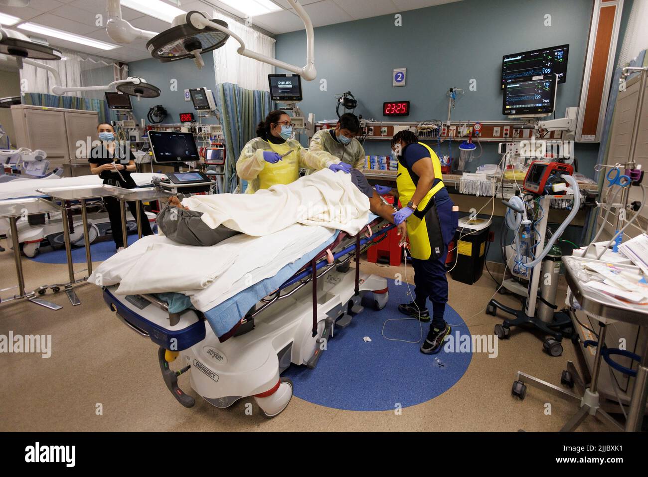 Medial wall hi-res stock photography and images - Alamy