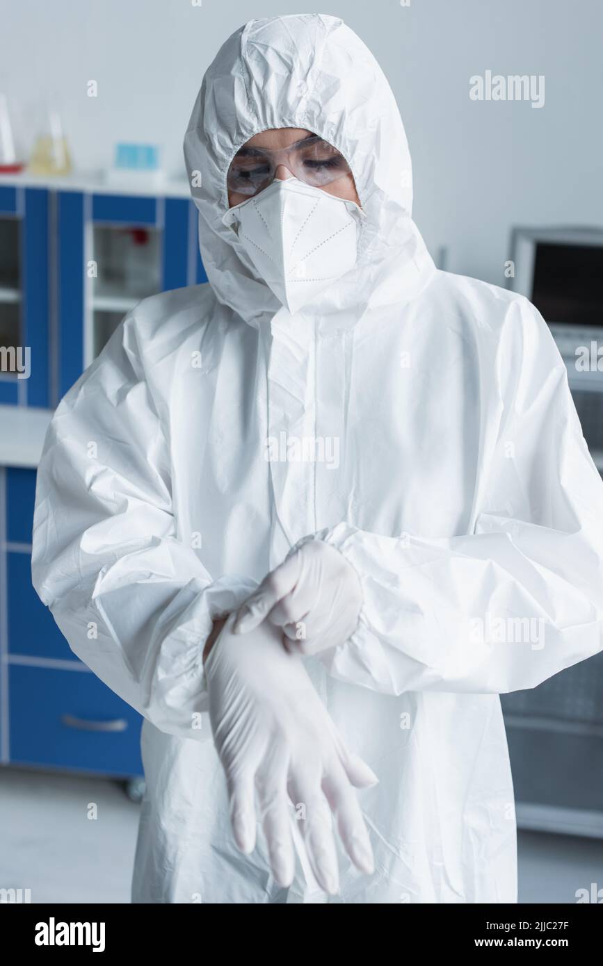 Researcher wearing hazmat suit mask hi-res stock photography and images ...