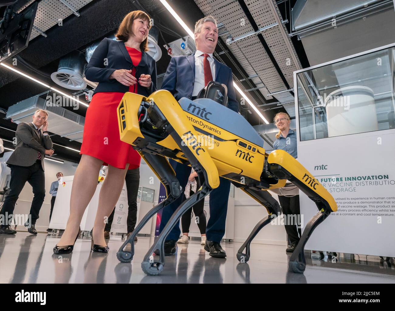 Labour leader Sir Keir Starmer and shadow chancellor Rachel Reeves ...