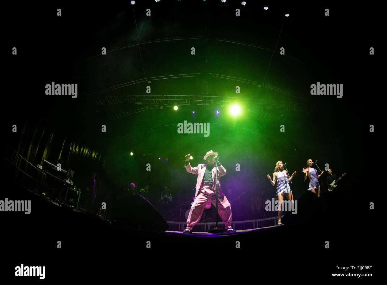 Kid Creole & the coconuts performs Italy Stock Photo - Alamy
