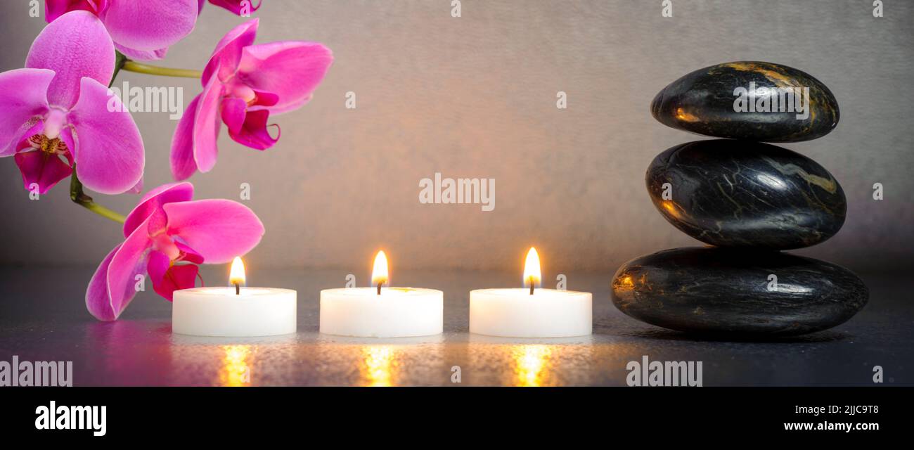 Japanese zen garten with stone and candlelight Stock Photo - Alamy