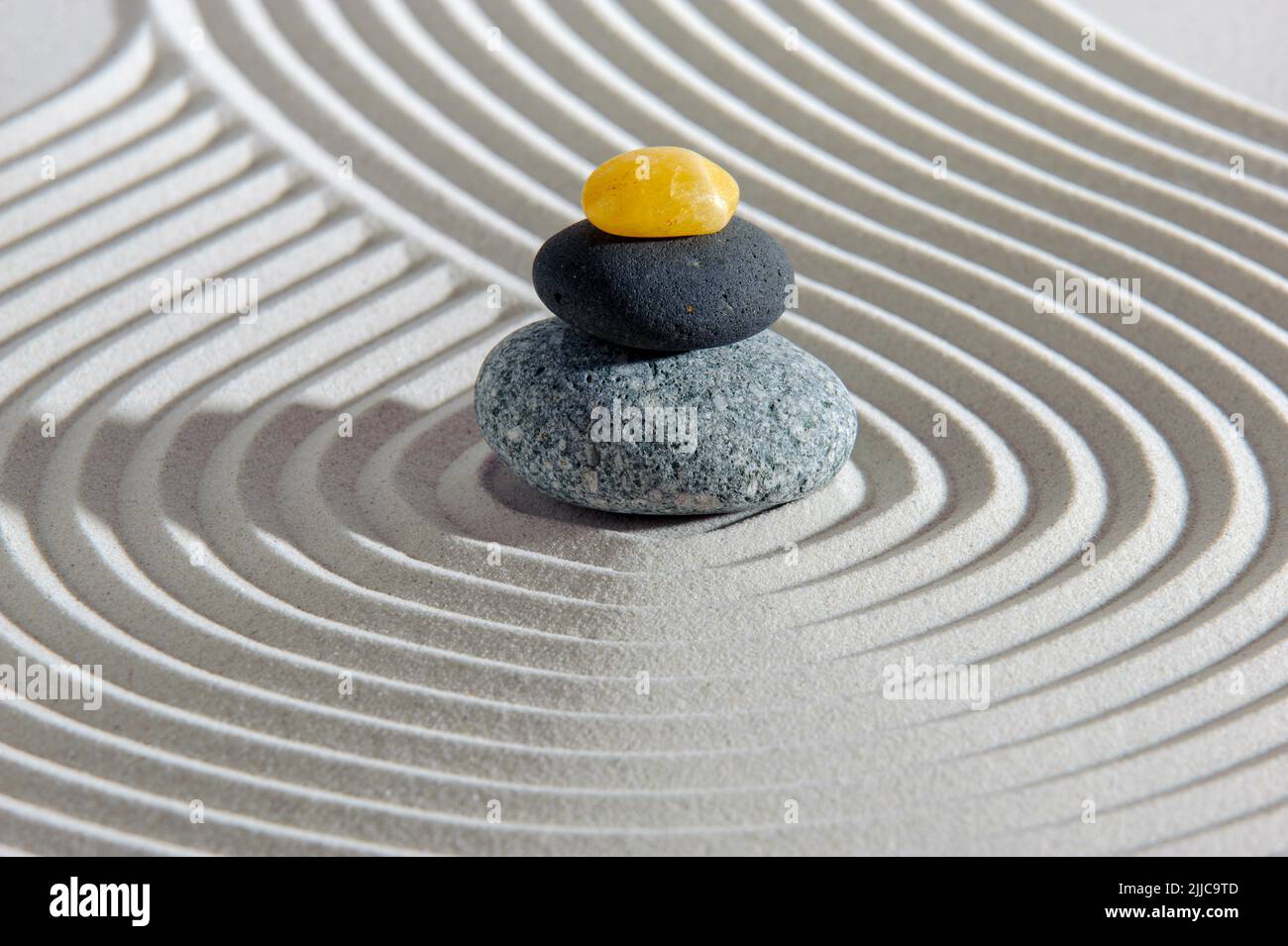 Japanese zen garten with stone and sand Stock Photo - Alamy
