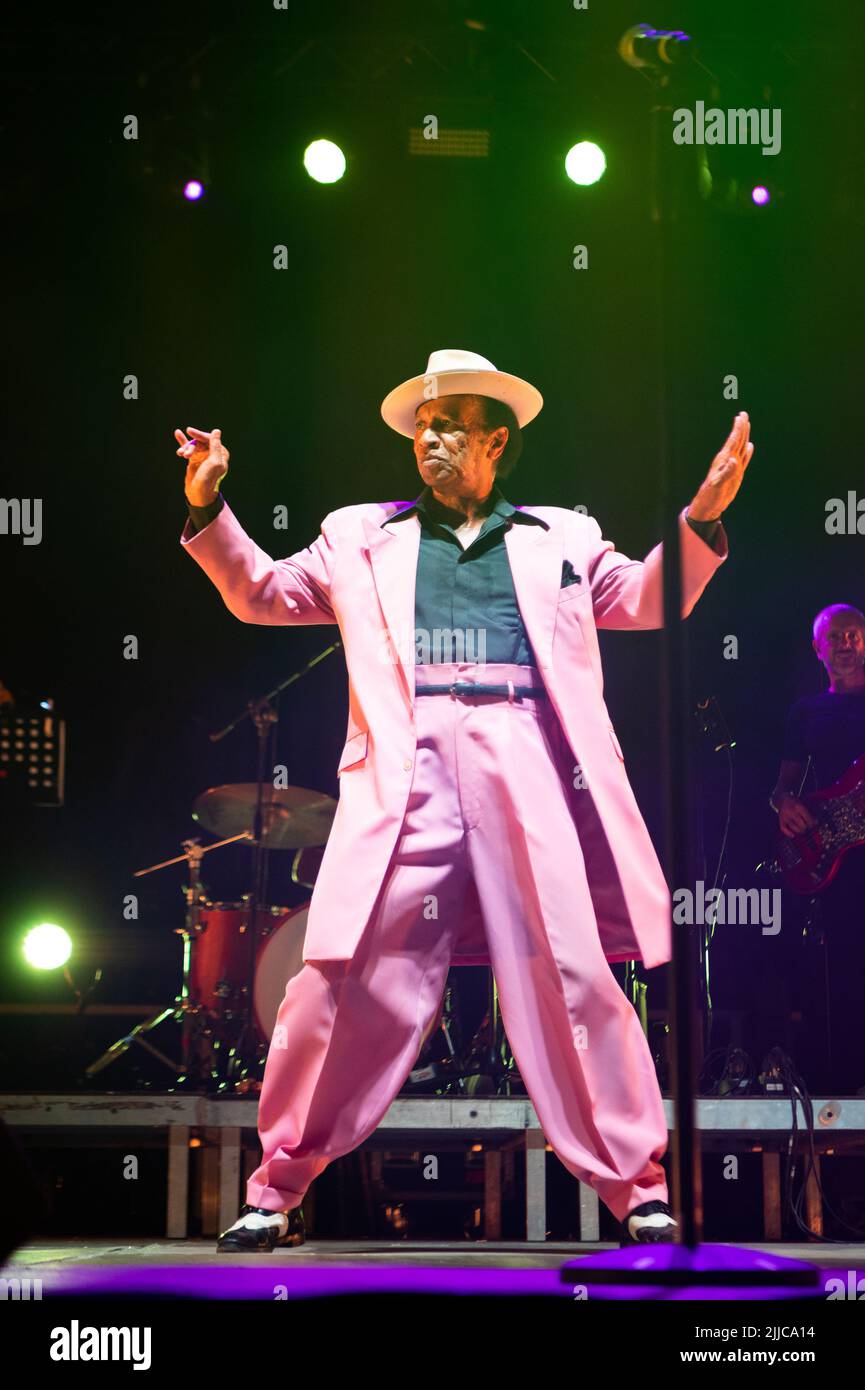 Kid Creole & the coconuts performs Italy Stock Photo - Alamy