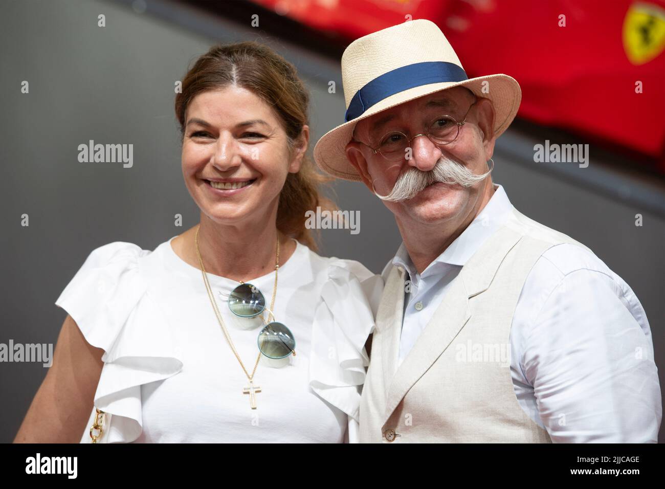 Horst LICHTER, cook, moderator, with his wife Nada and dog Bella, red ...