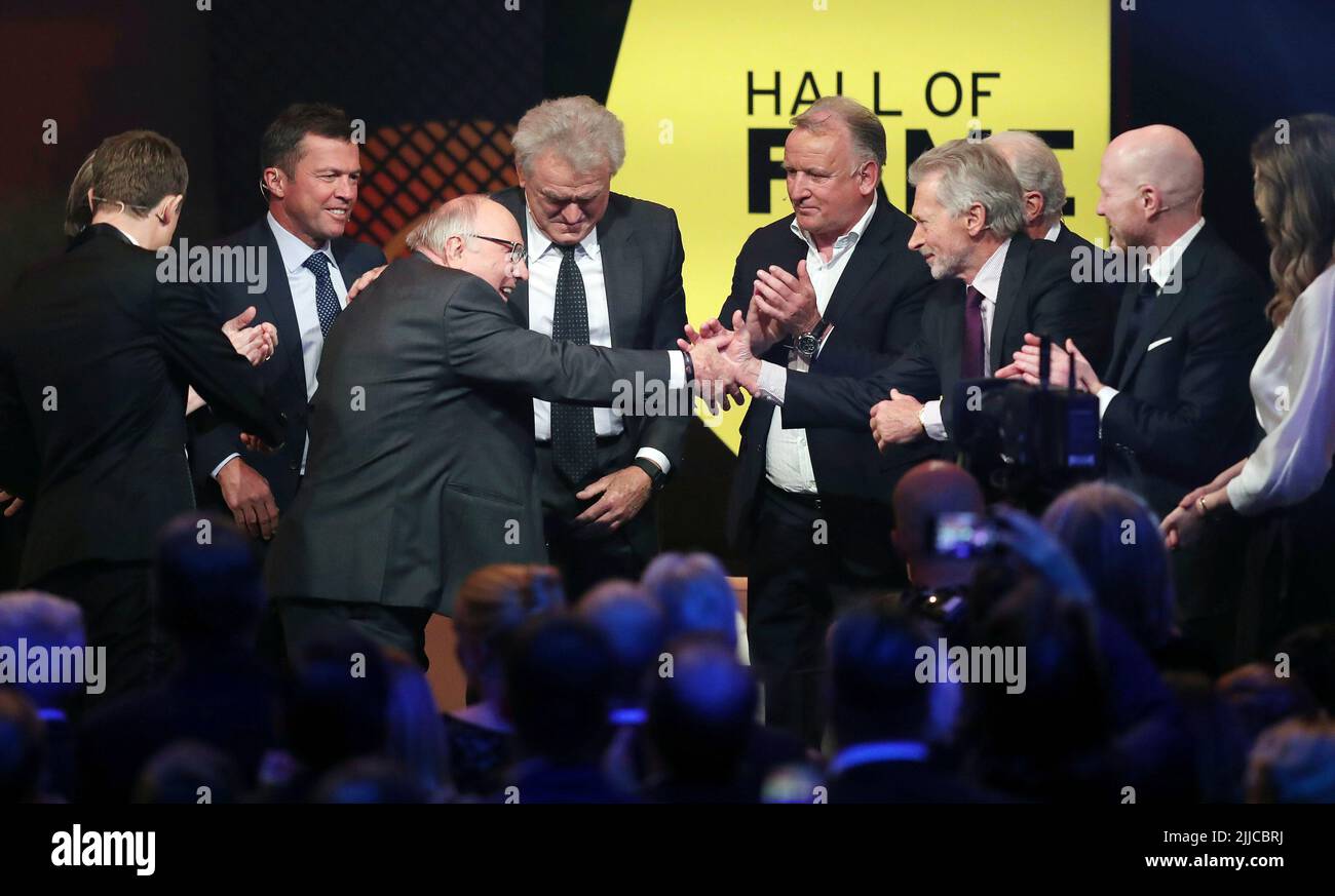 Meal, Deutschland. 01st Apr, 2019. firo football: DFM German Football ...