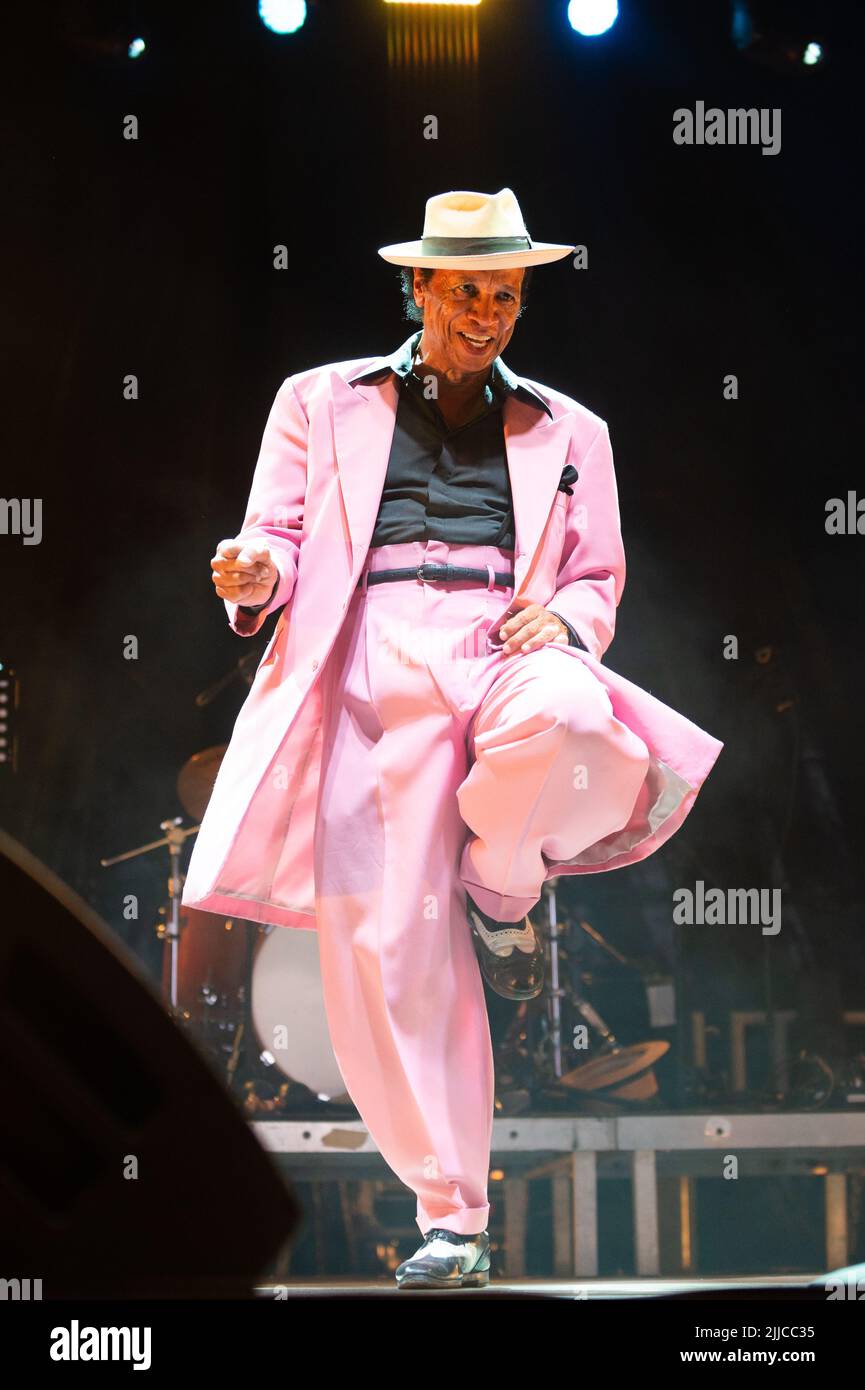 Kid Creole & the coconuts performs Italy Stock Photo - Alamy