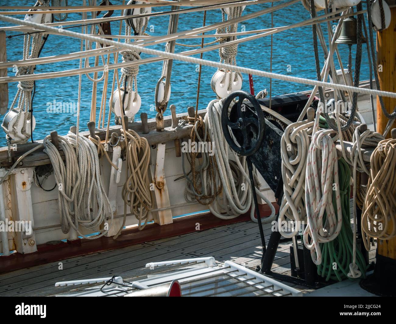 Ropes on a sailing ship Stock Photo - Alamy