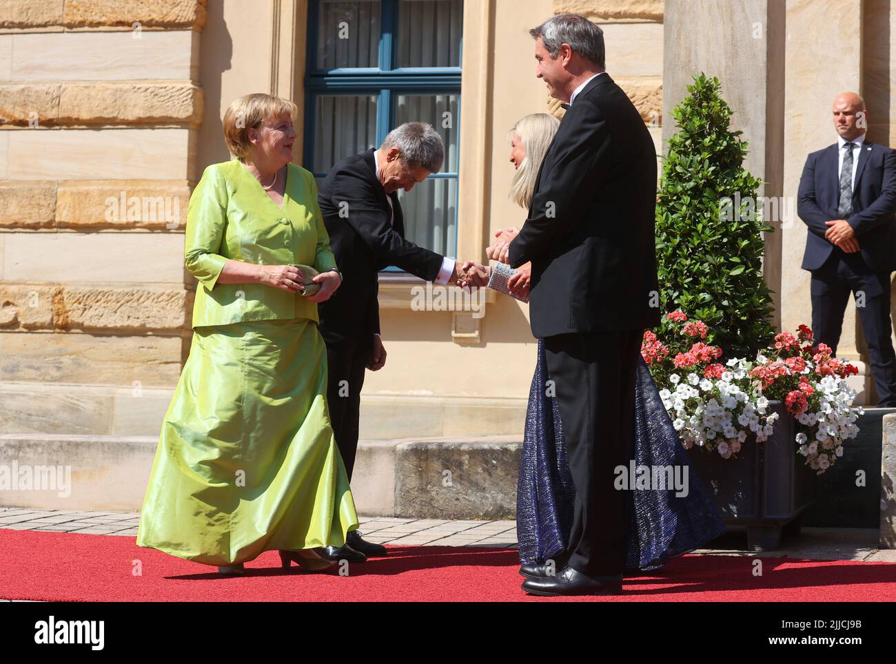 Bayreuth, Germany. 25th July, 2022. Angela Merkel (l), former German ...
