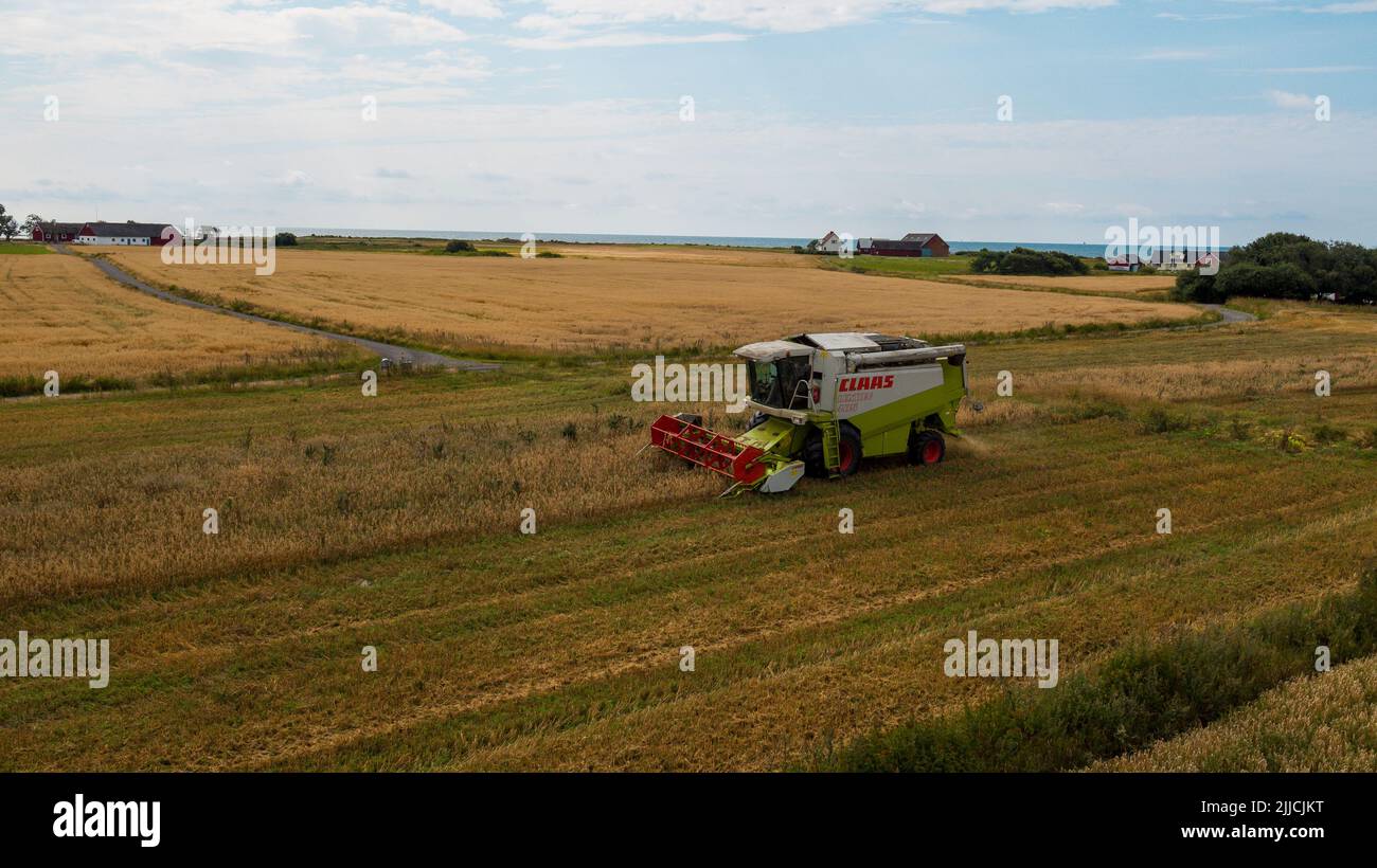 Traktor land hi-res stock photography and images - Alamy