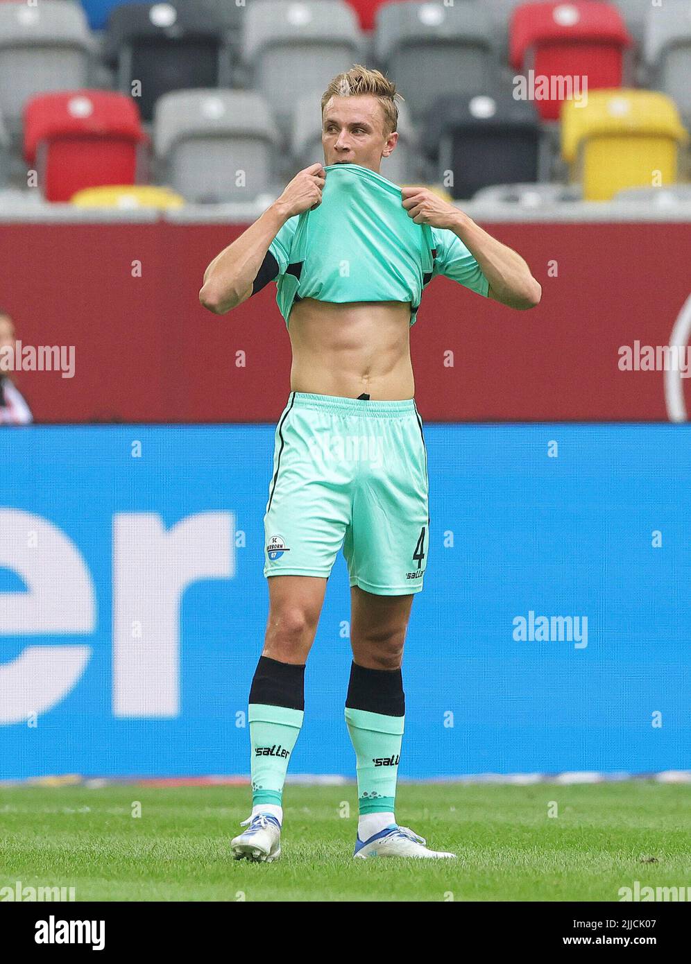 Sc paderborn 2022 hi-res stock photography and images - Alamy