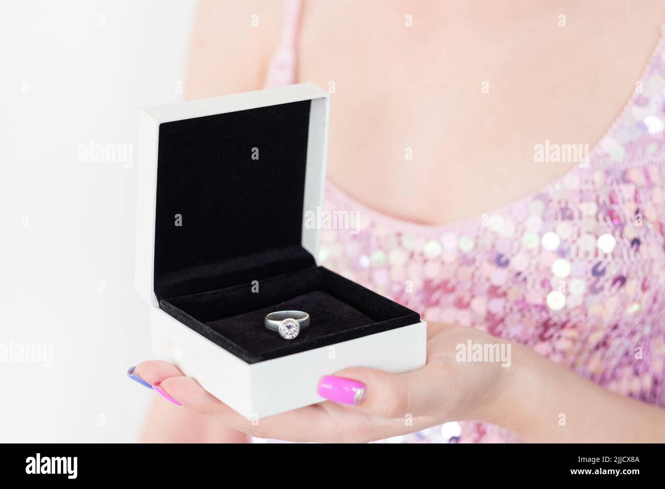 Commitment symbol hi-res stock photography and images - Alamy