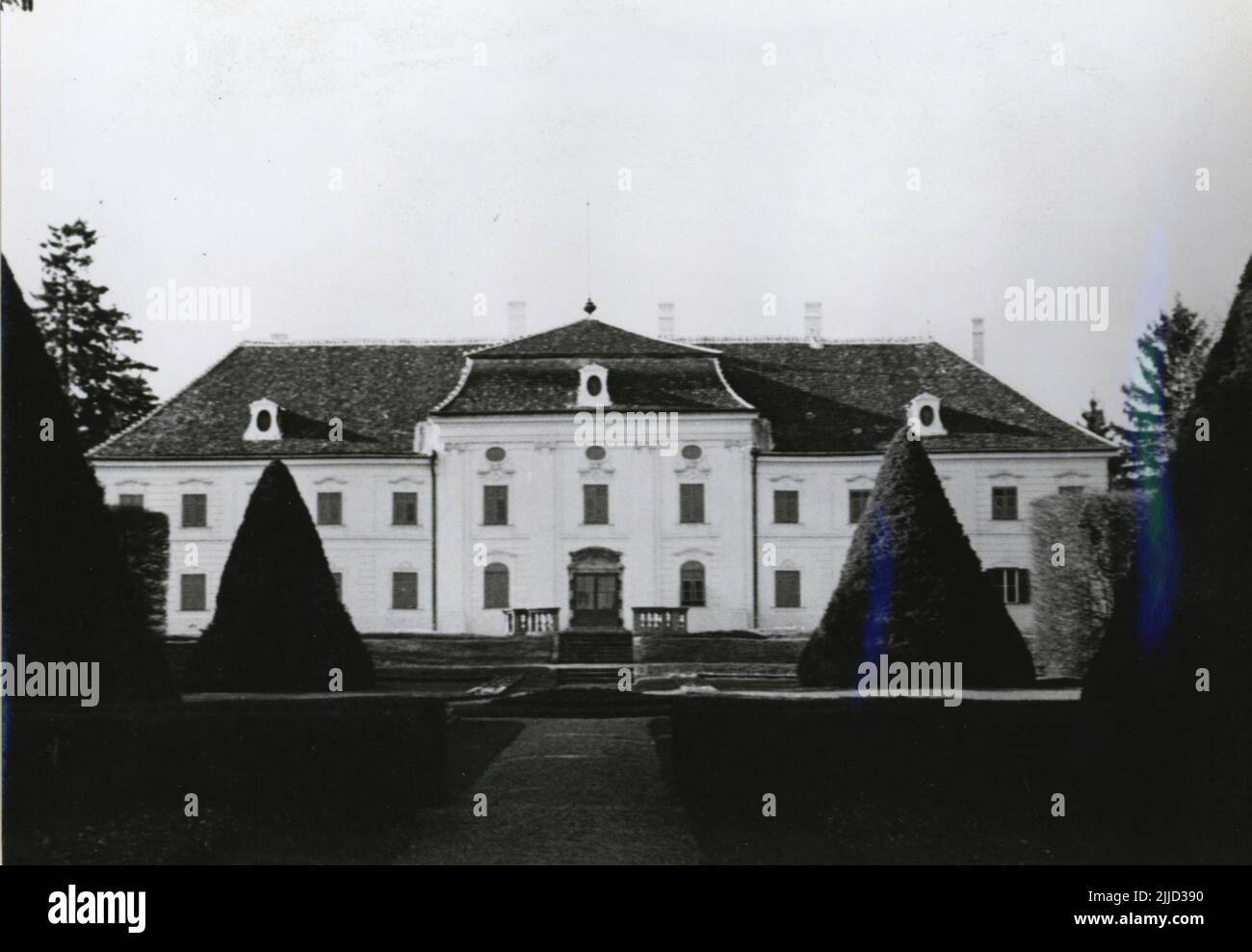 Sellyei Draskovich Castle. Draskovich castle is in the photo. The Local ...