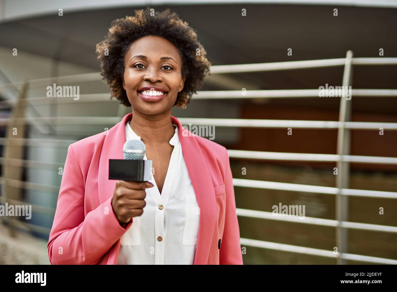 African woman interview outside hi-res stock photography and images - Alamy