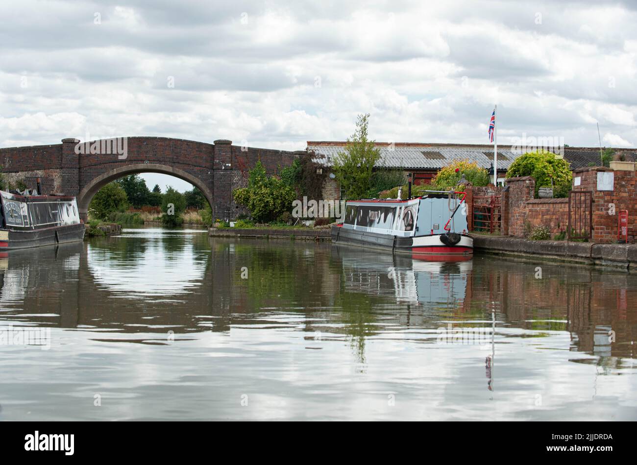 United Kingdom Canal network from the Grand Union Canal Stock Photo - Alamy