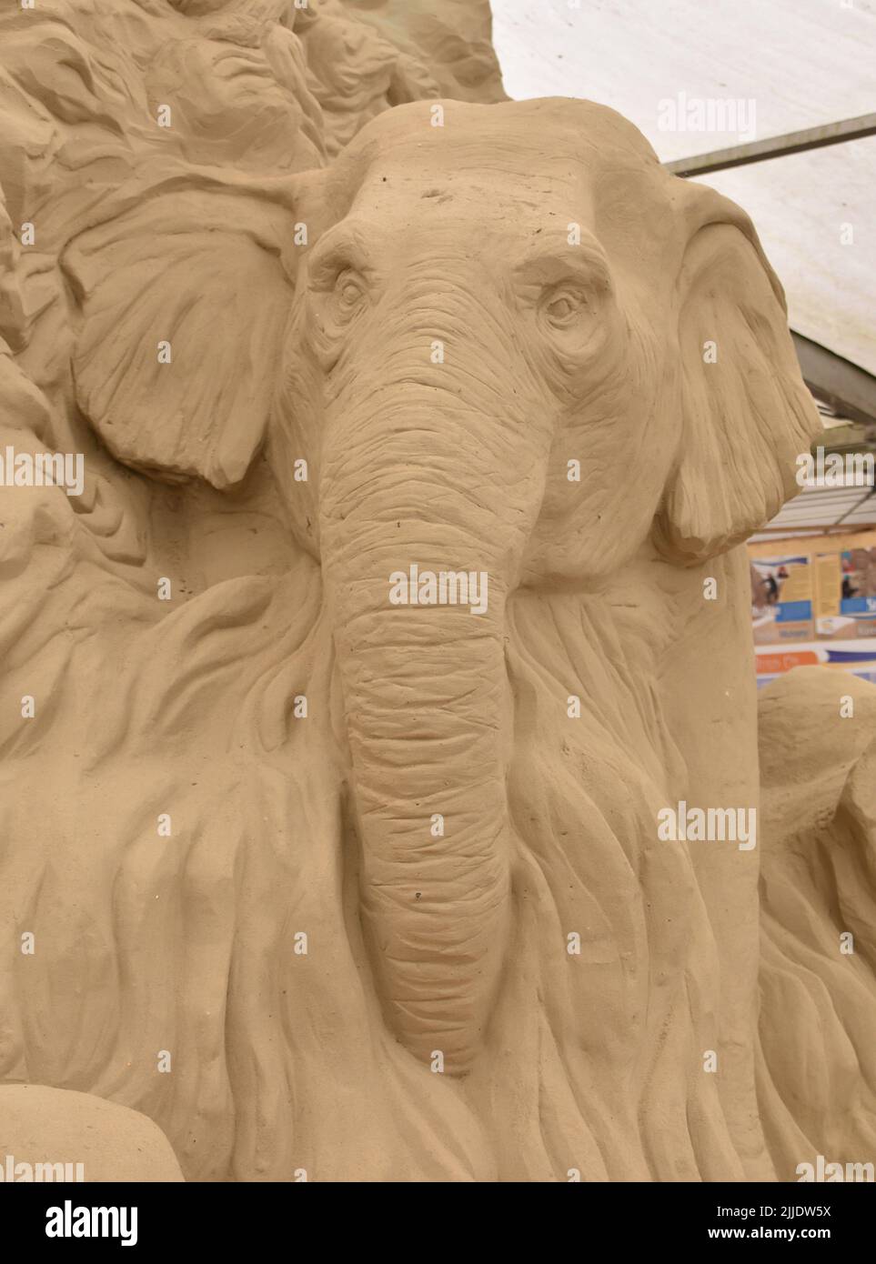 Sand elephant sculpture hi-res stock photography and images - Alamy