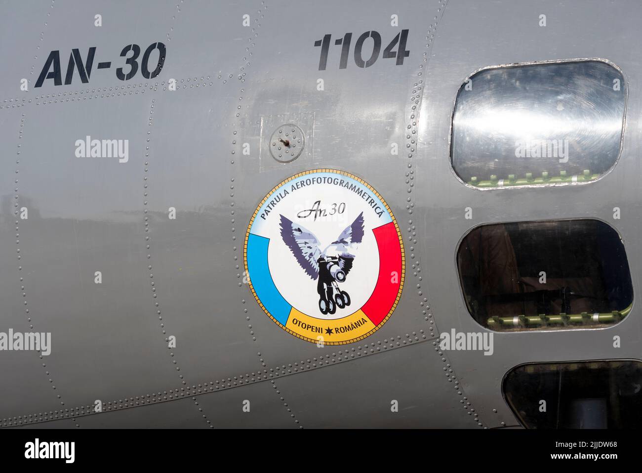 Romania air force antonov 30 hi-res stock photography and images - Alamy