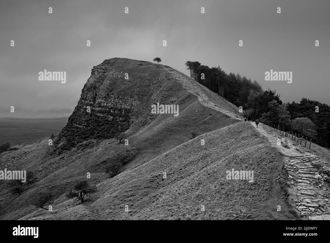 Back Tor on the great ridge, Peak District National Park, Derbyshire ...