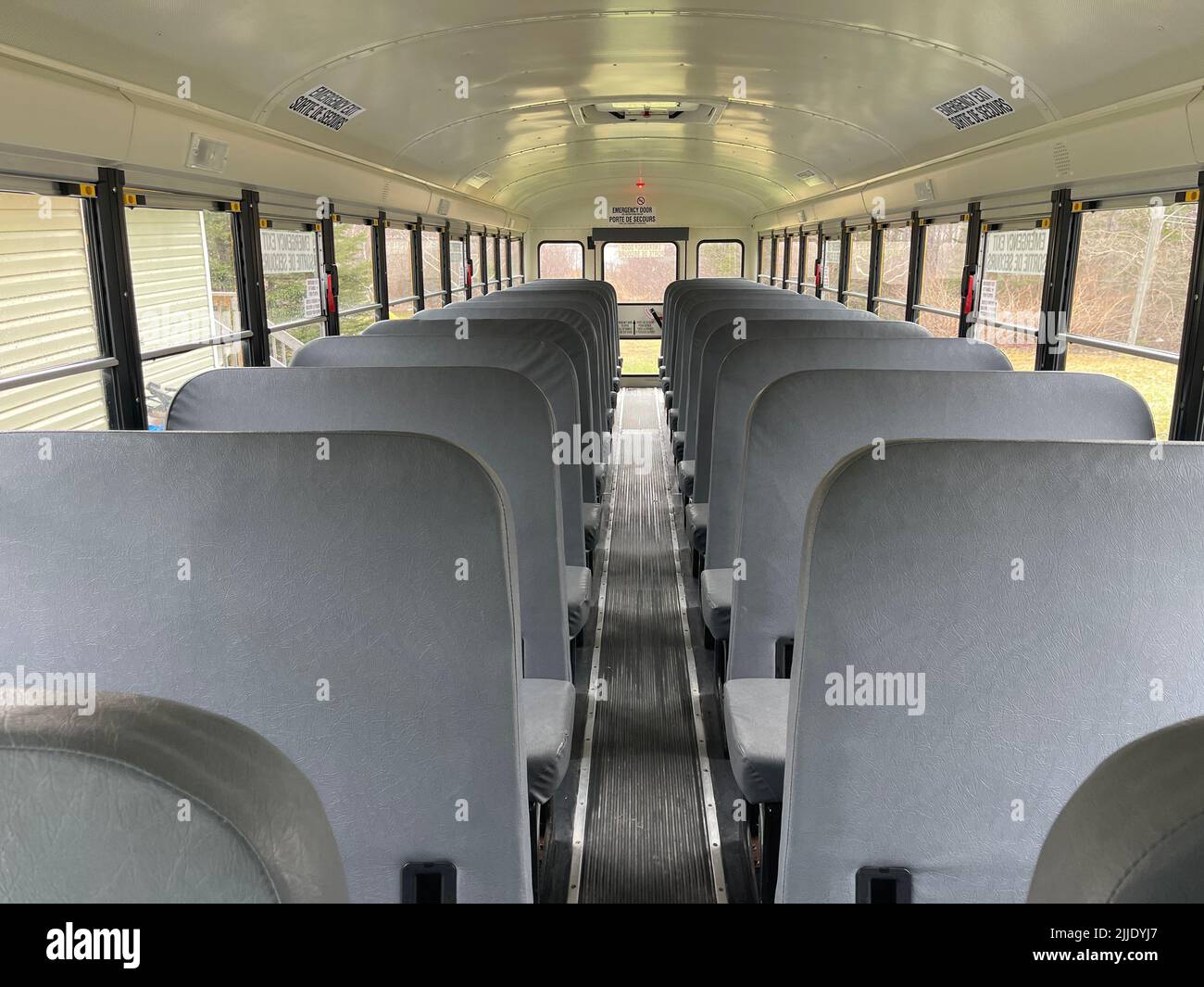Back down aisle hi-res stock photography and images - Alamy