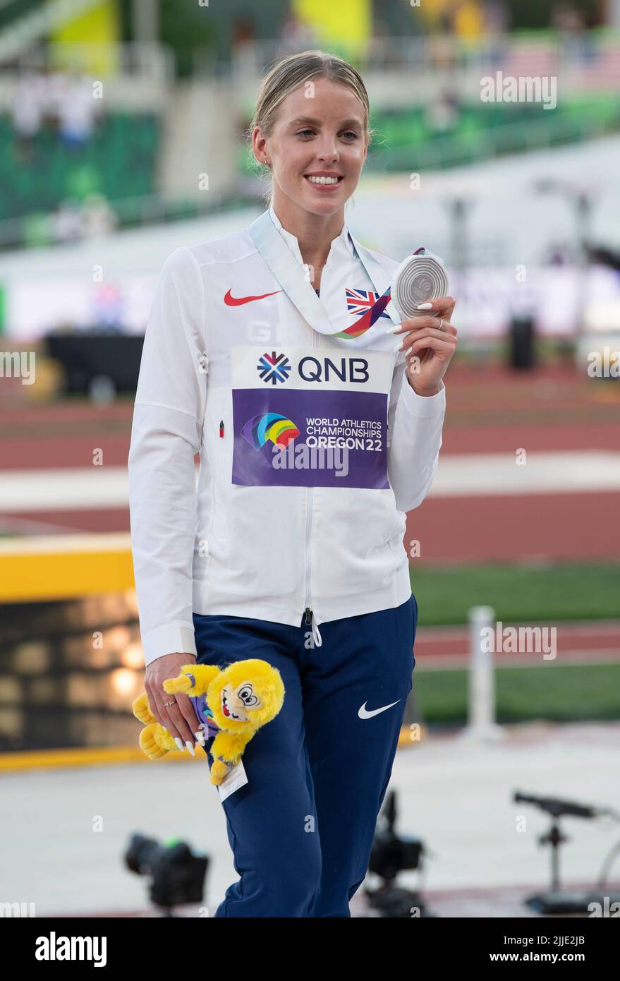 Eugene, Oregon USA, 23rd July 2022. Keely Hodgkinson (GB&NI) receiving ...