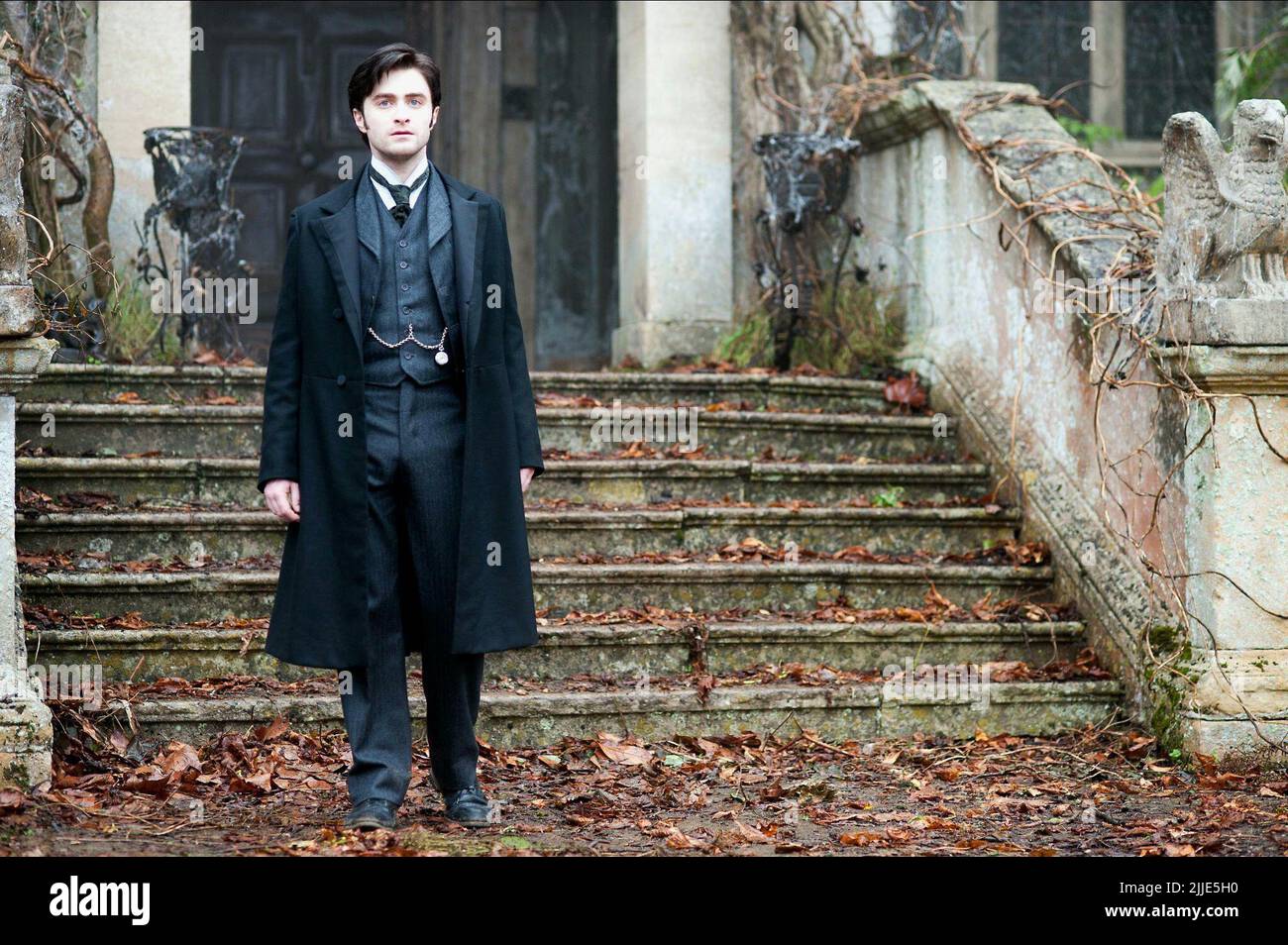 DANIEL RADCLIFFE, THE WOMAN IN BLACK, 2012 Stock Photo - Alamy