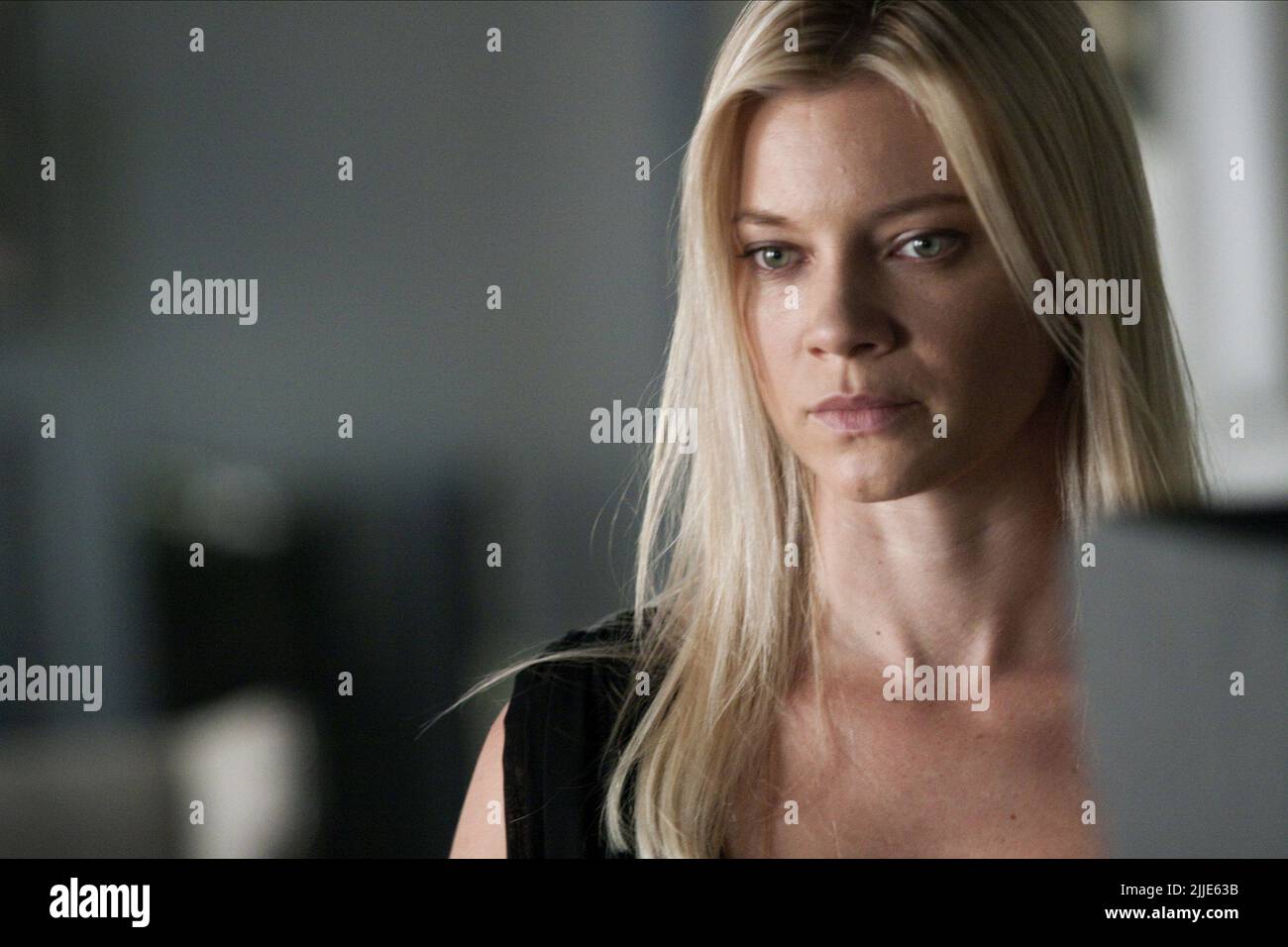 Amy smart hi-res stock photography and images - Alamy