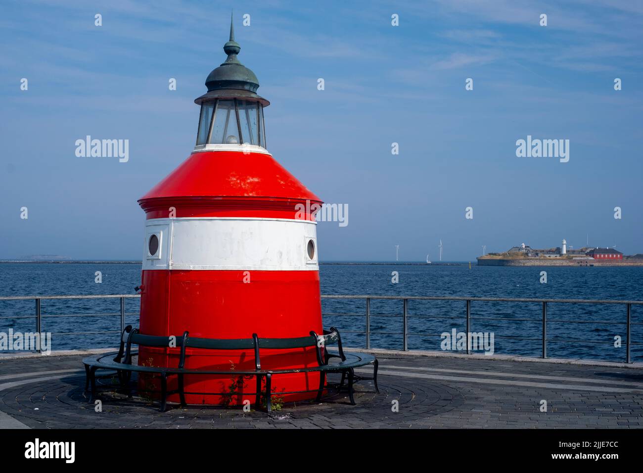 Red and white striped lighthouse hi-res stock photography and images ...