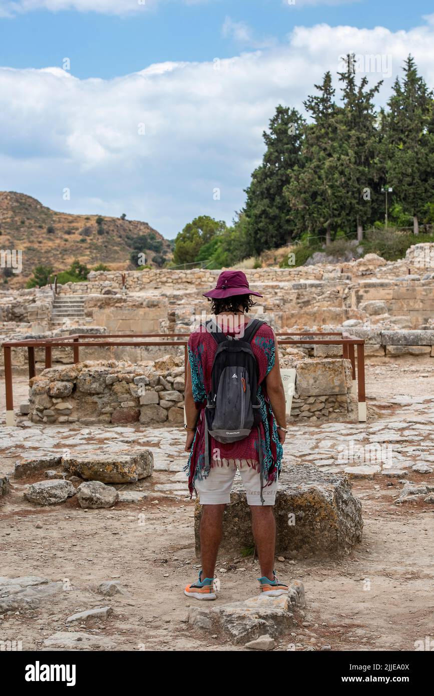 visitors to the ancient greek minoan site of the old temple at knossos ...