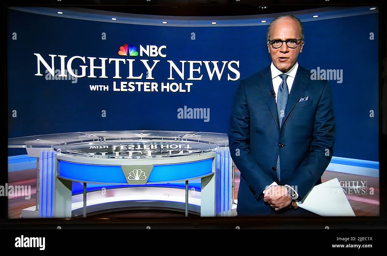 News anchorman hi-res stock photography and images - Alamy