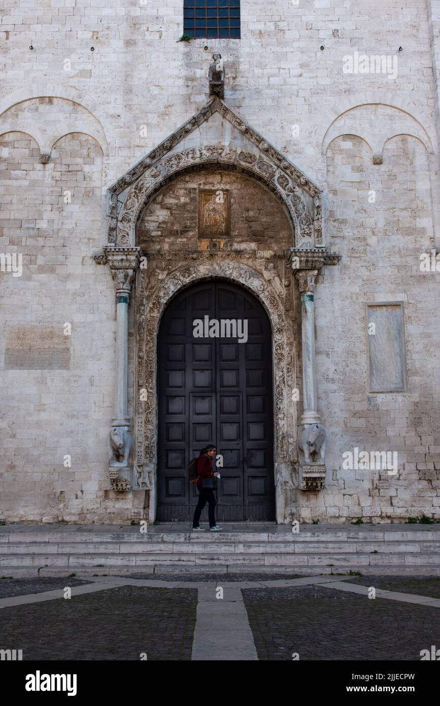 Facade of iconic basilica San Nicola in downtown Bari, Italy Stock ...