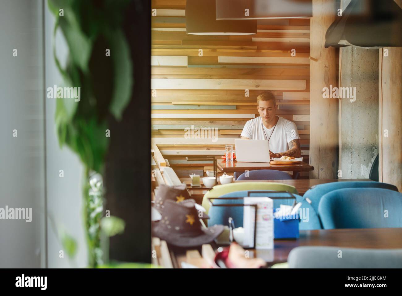 Shot partially blocked hi-res stock photography and images - Alamy