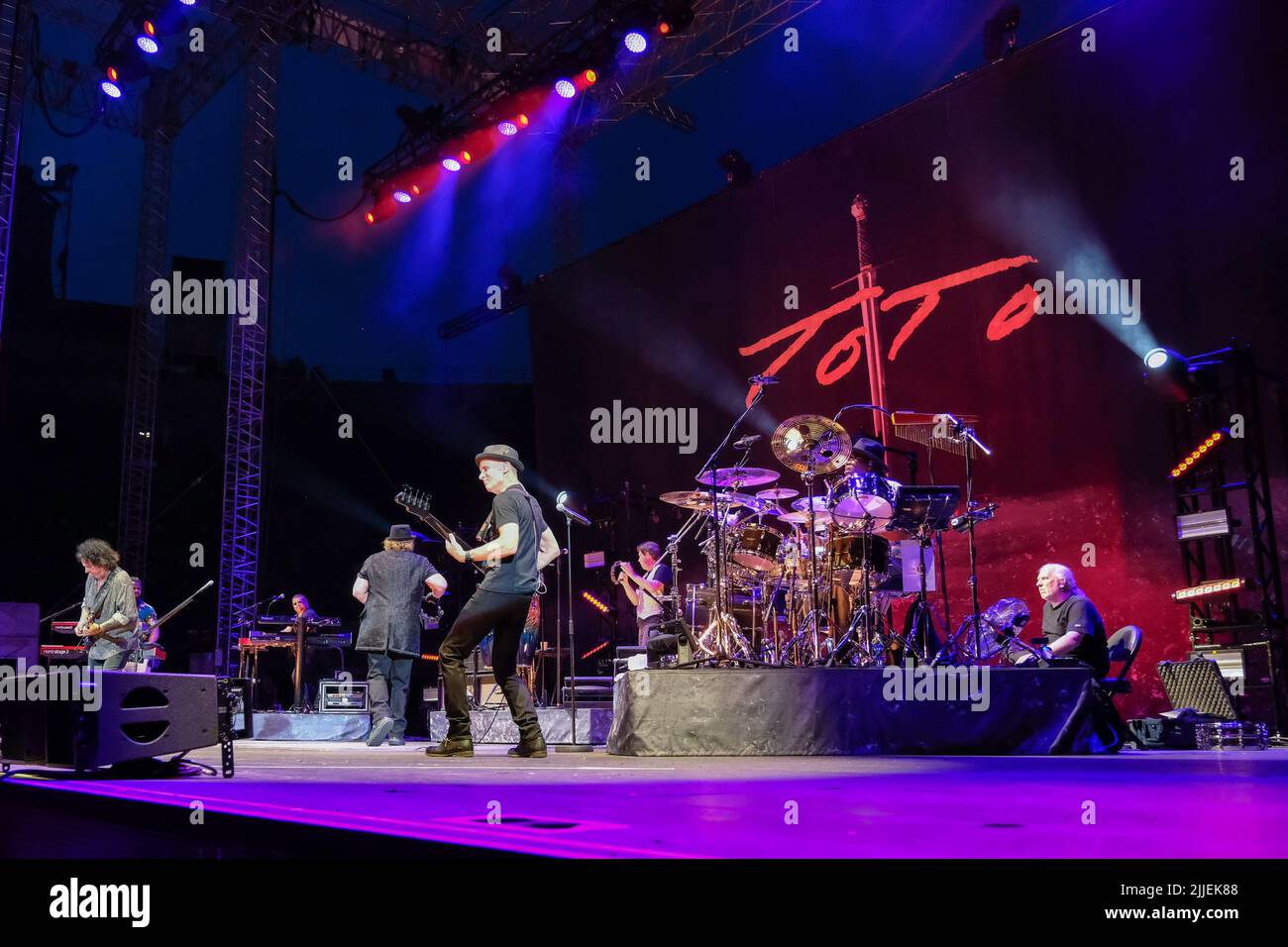 Toto on stage verona hi-res stock photography and images - Alamy