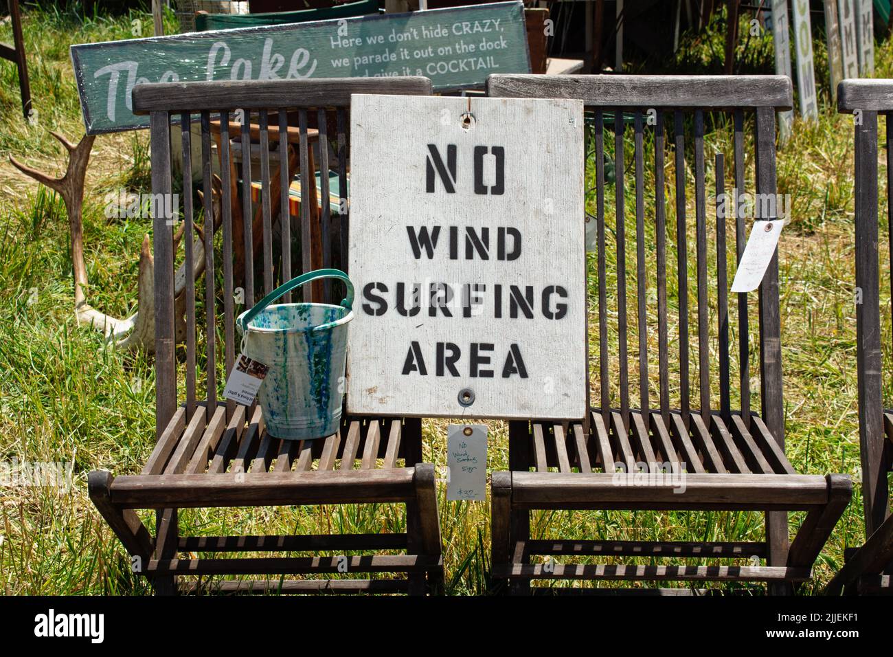 Antique outdoor chair and bike hi-res stock photography and images - Alamy