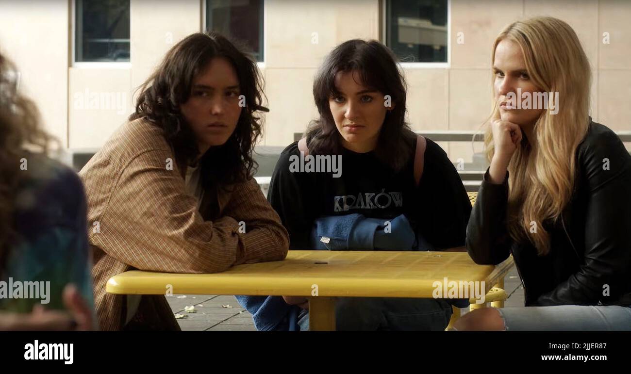 SO VAM, Jessica Burgess (left), Molly Ferguson (right), 2021. © Mutiny ...