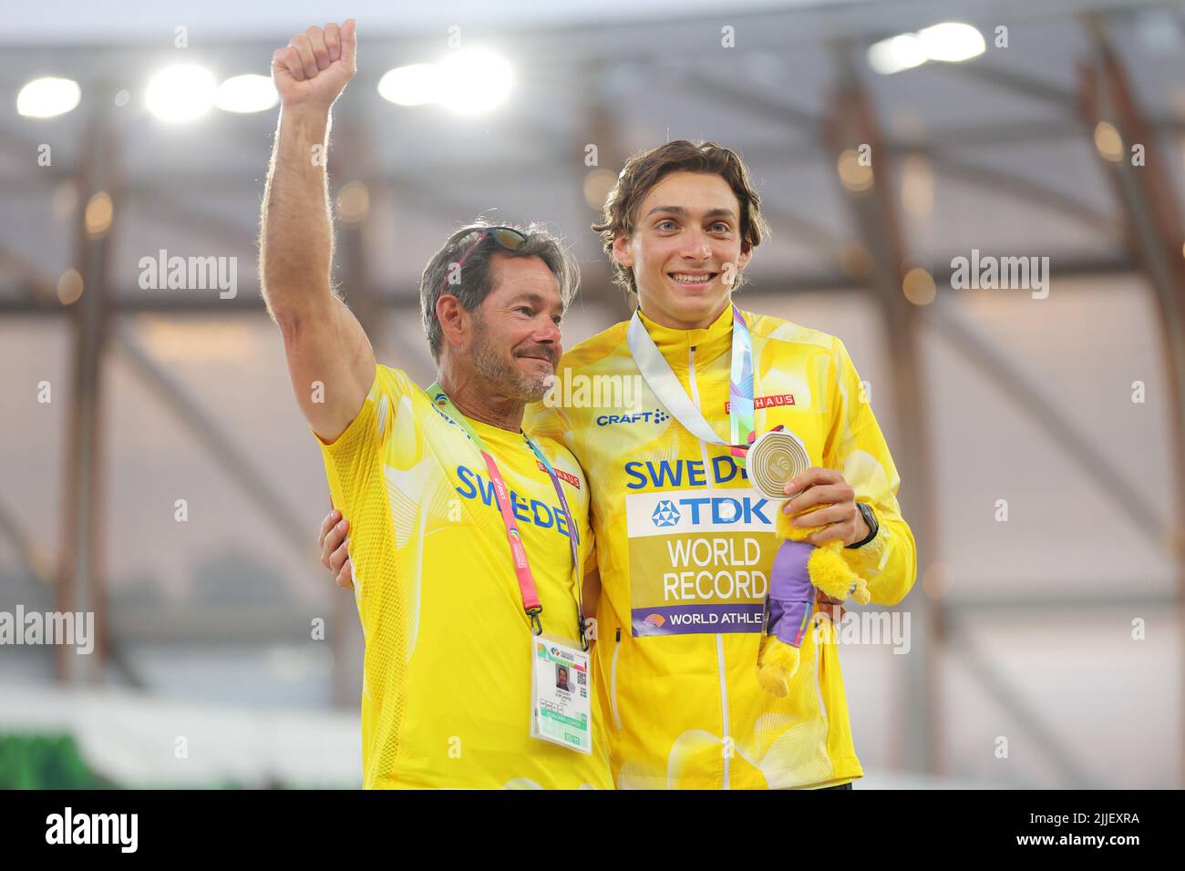 Mens pole vault medal ceremony hi-res stock photography and images - Alamy