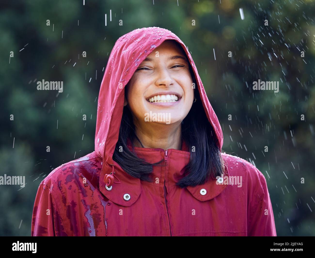 Washing in the rain hi-res stock photography and images - Alamy