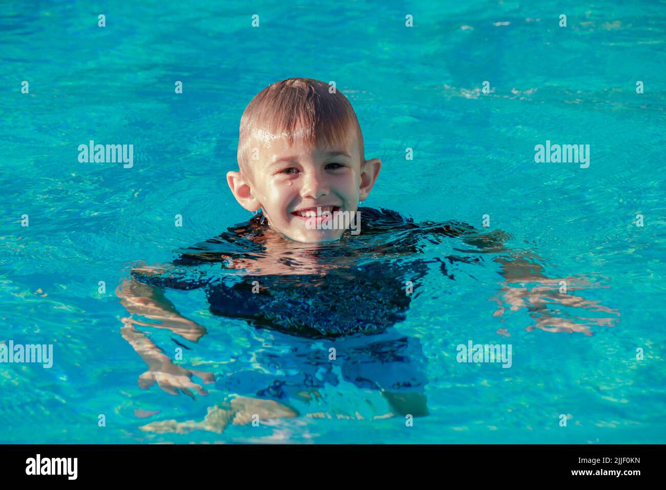 Handsome teenager smile outdoor hi-res stock photography and images - Alamy