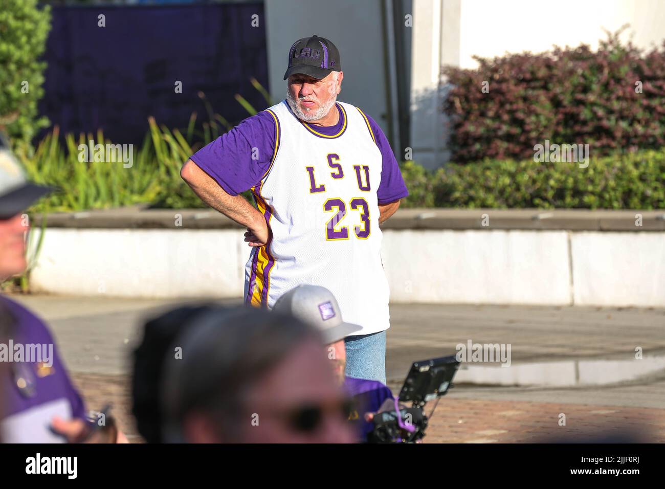 Baton Rouge, LA, USA. 25th July, 2022. An LSU fan wears a Pete Maravich ...