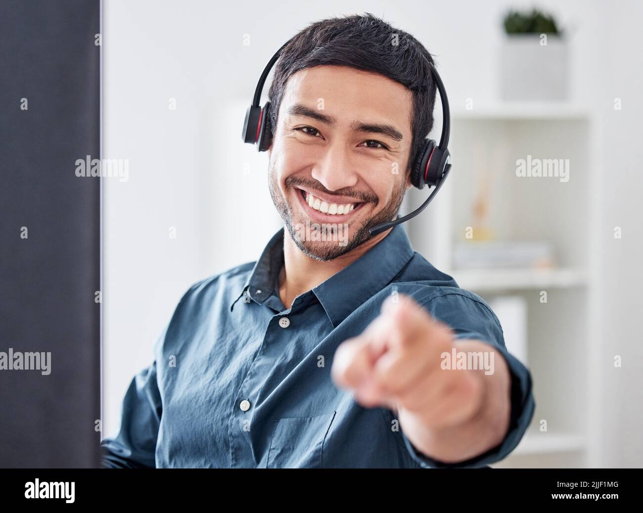 Working office portrait male hi-res stock photography and images - Alamy