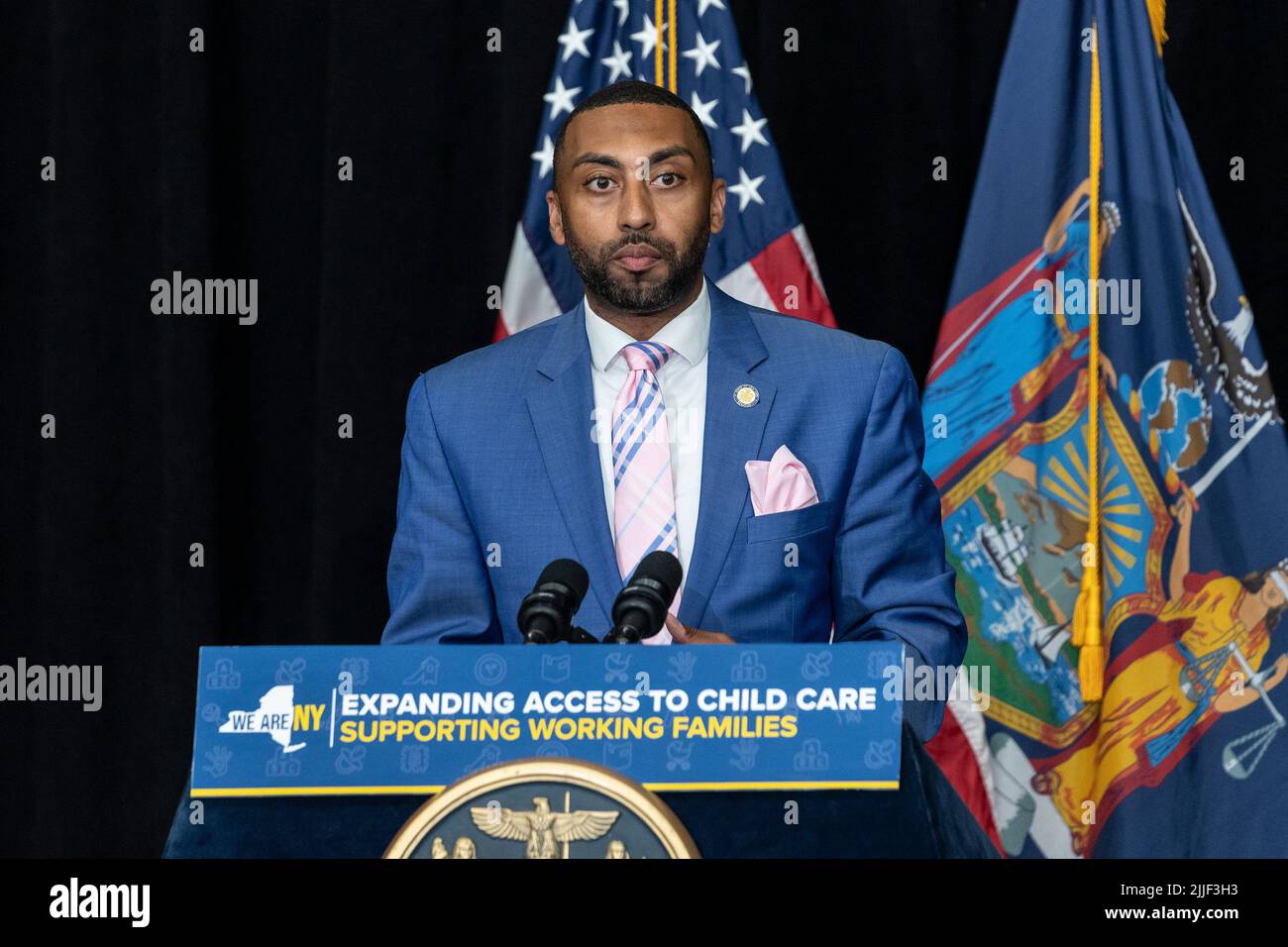 Bill bailey 2022 hi-res stock photography and images - Alamy