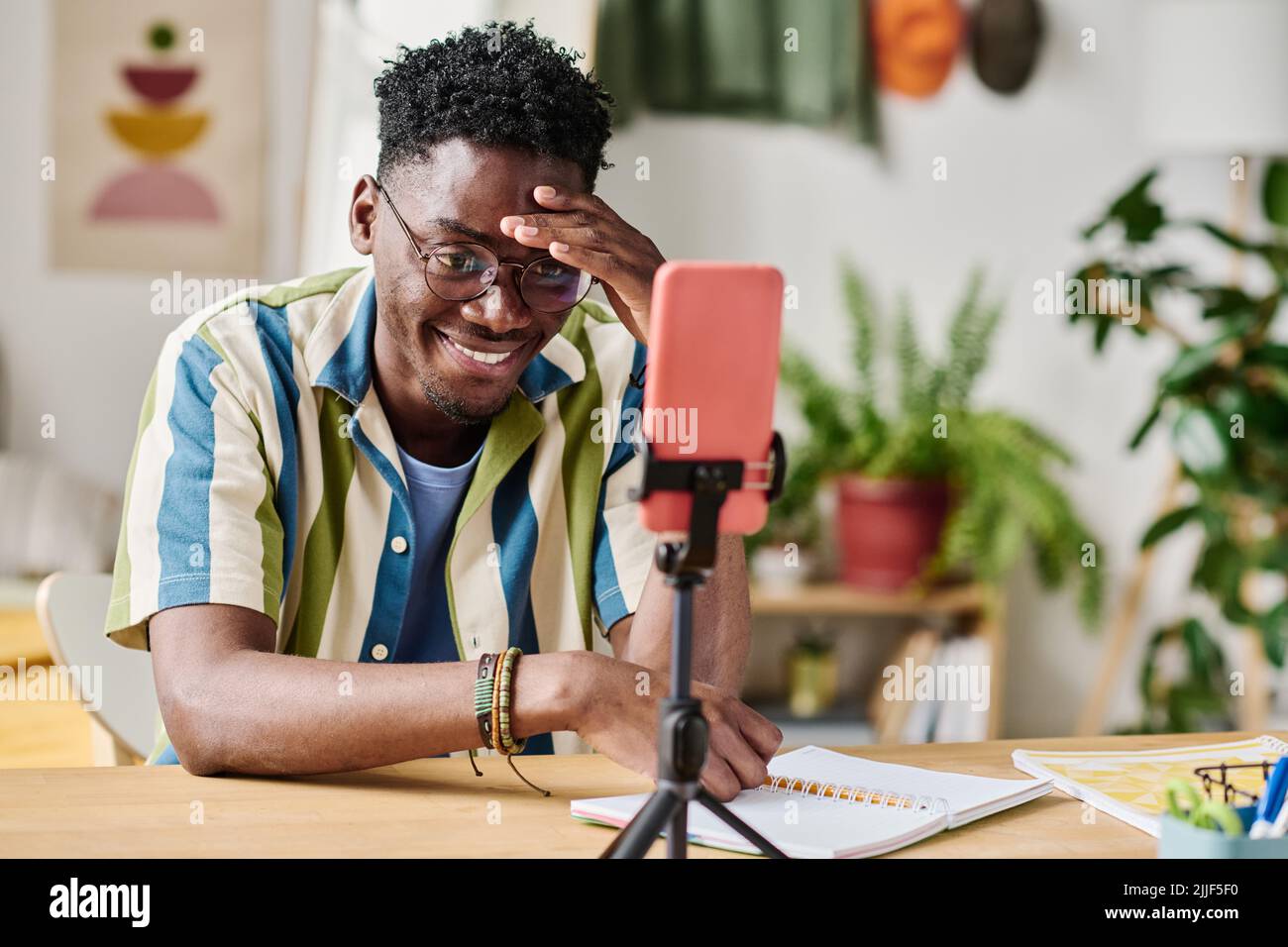African american vlogger hi-res stock photography and images - Alamy