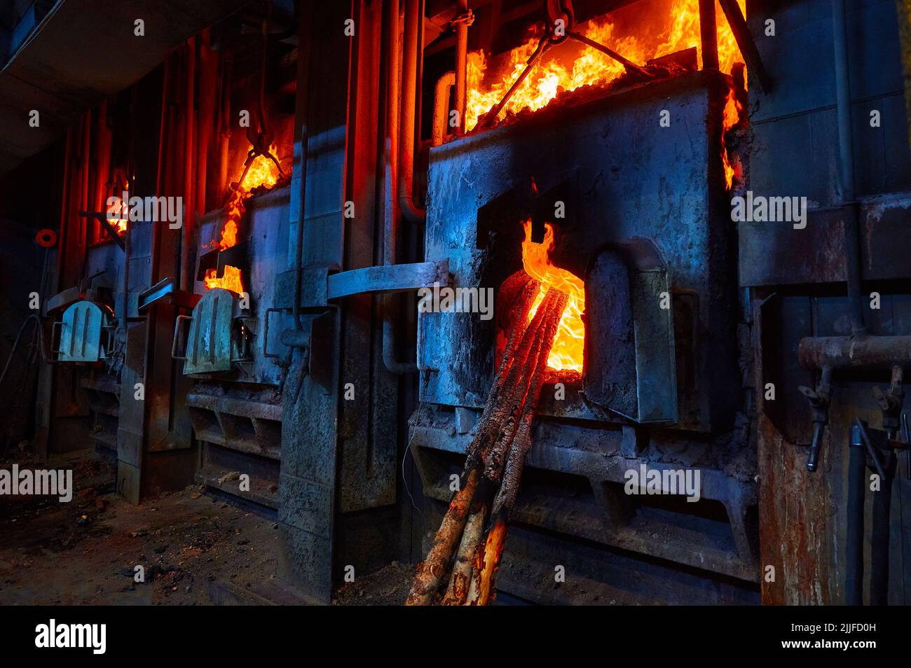 Melted steel structure hi-res stock photography and images - Alamy