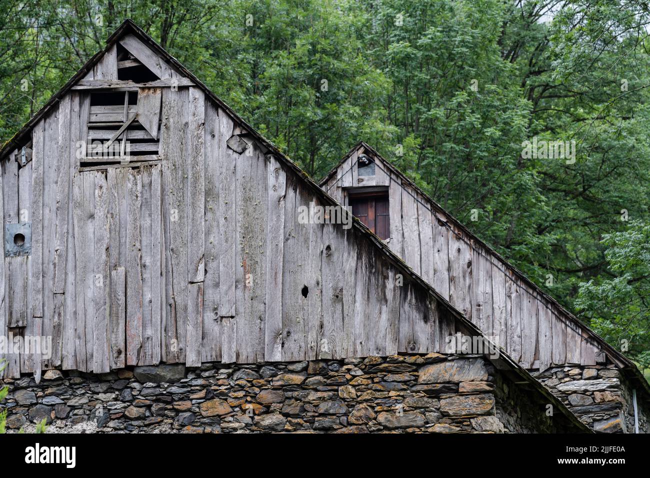 Astau farms, Astau valley, Luchon,, Pyrenean mountain range, France ...
